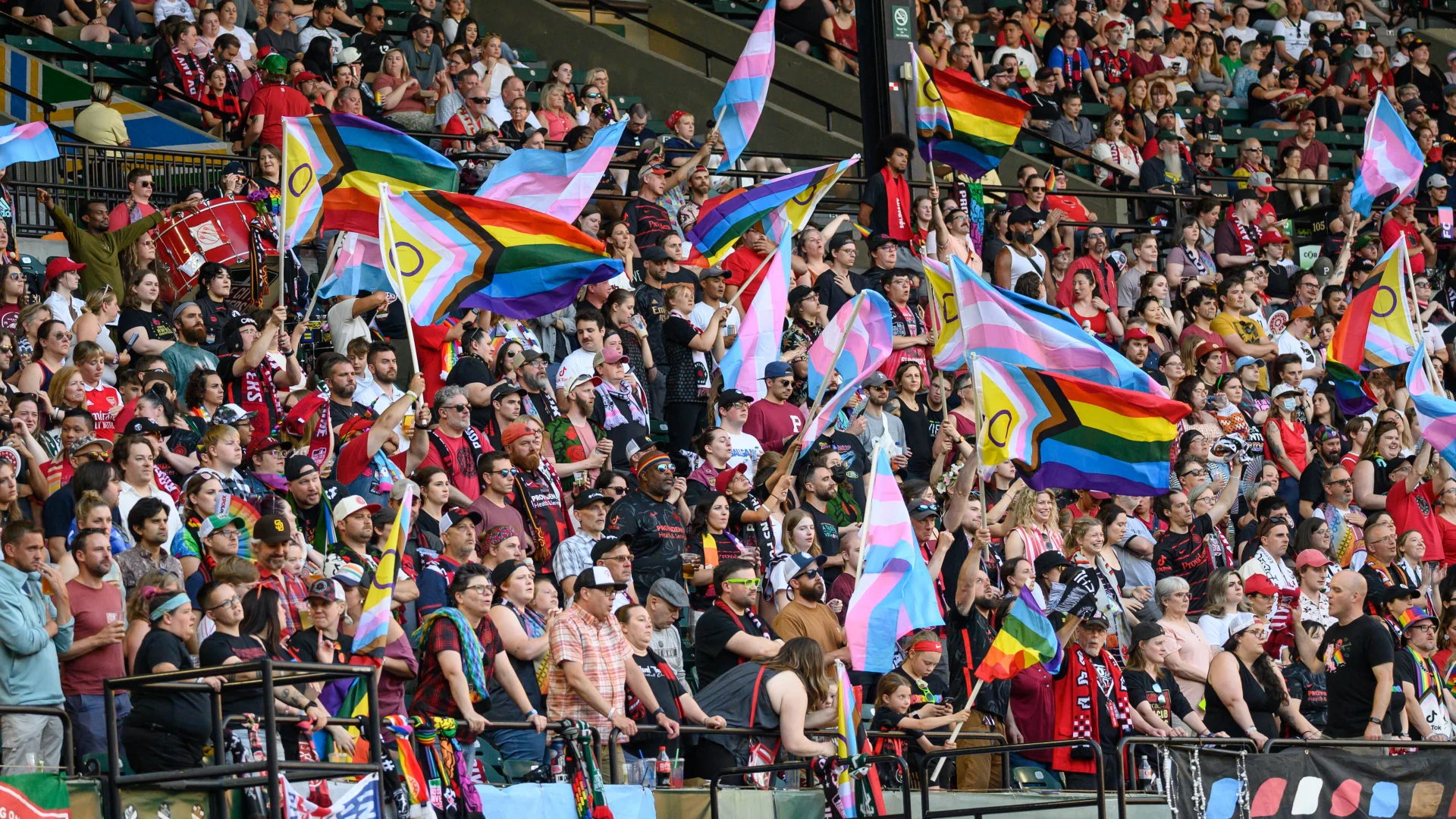 Pride Nights Around the NWSL | News | NWSLsoccer.com
