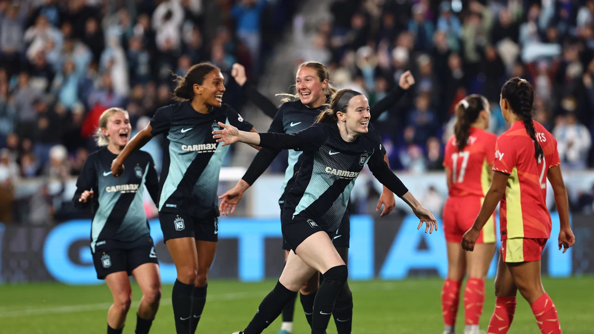 Fan Guide to Watching the NWSL Playoffs: Semifinals Edition | News ...