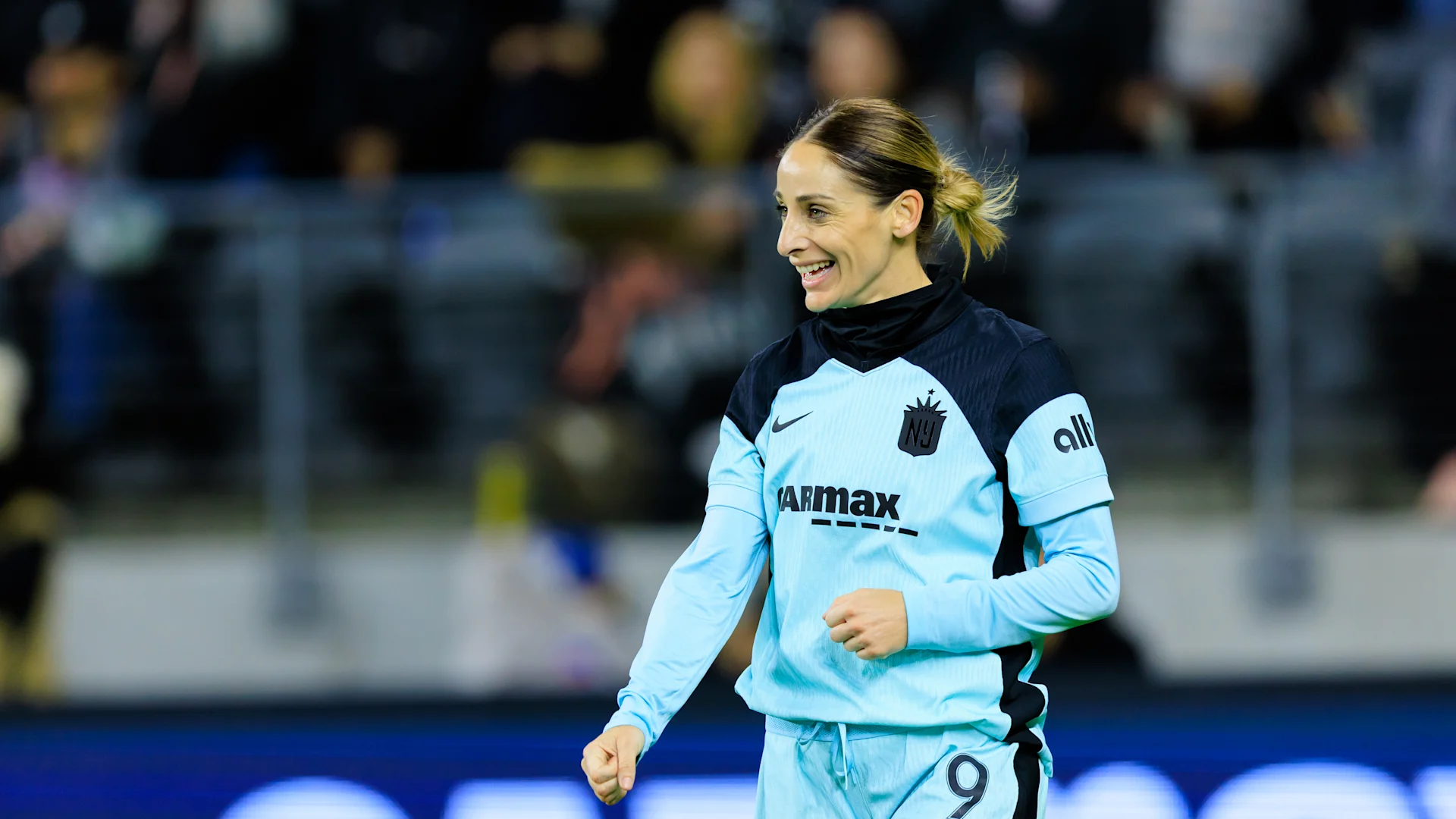 Esther González extends contract with Gotham FC through 2027 | News ...