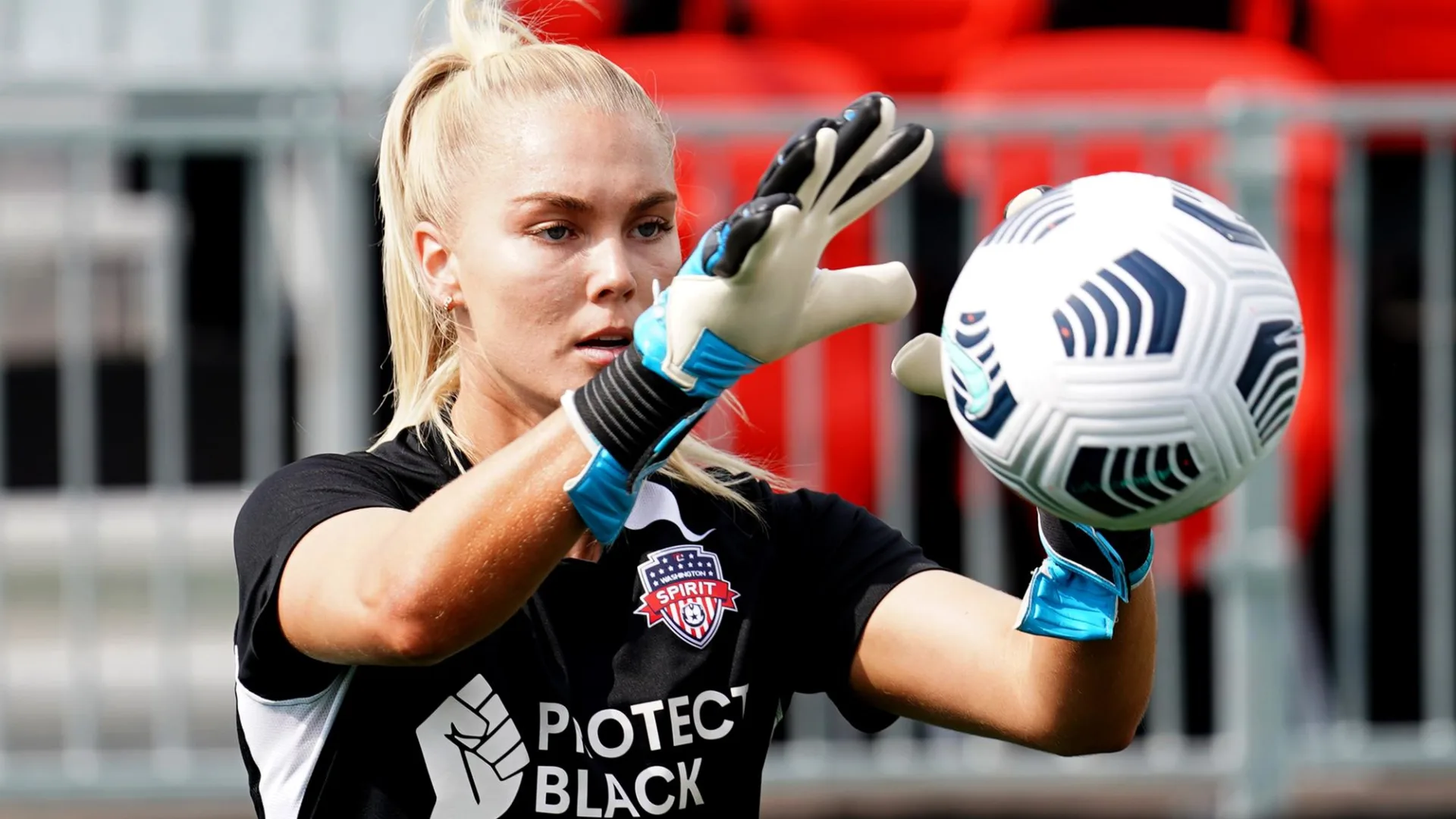 NWSL Announces One-Game Suspension for Devon Kerr | News | NWSLsoccer.com