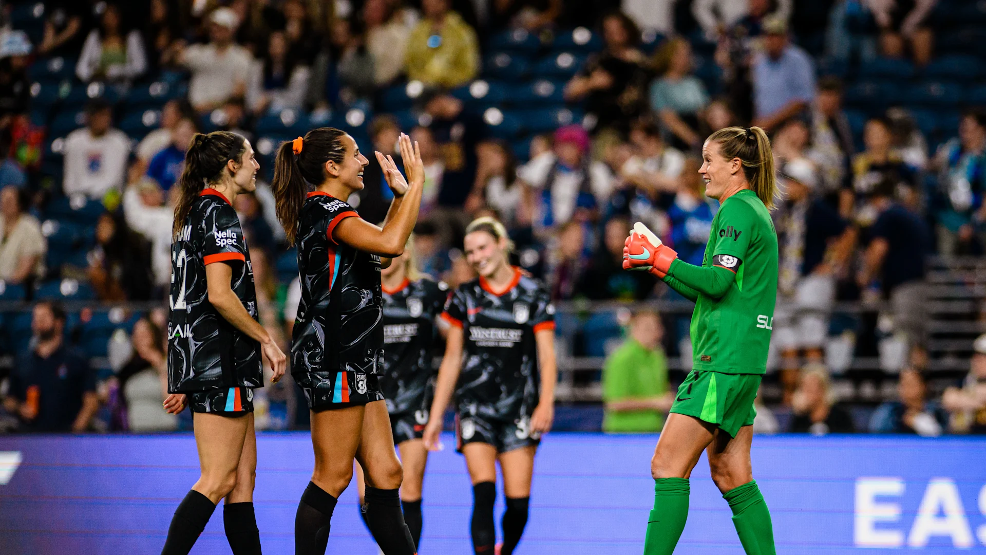 Week 16 Recap: Goalkeeper Goal! Goalkeeper Goal! Goalkeeper Goal! | News | NWSLsoccer.com