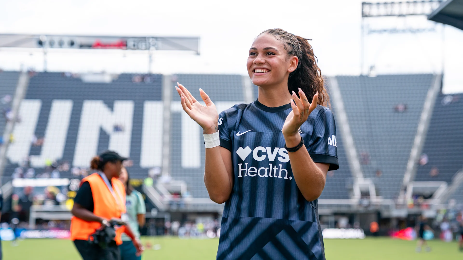 Trinity Rodman scores emotional stoppage-time, game-winning goal in ...